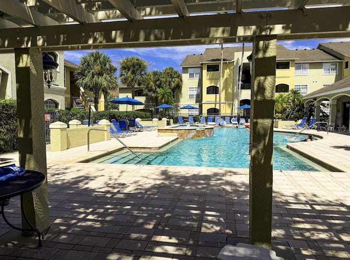 Ground Floor Condo In Avalon Of Clearwater 3 Miles From Clearwater Beach - Clearwater Beach, FL