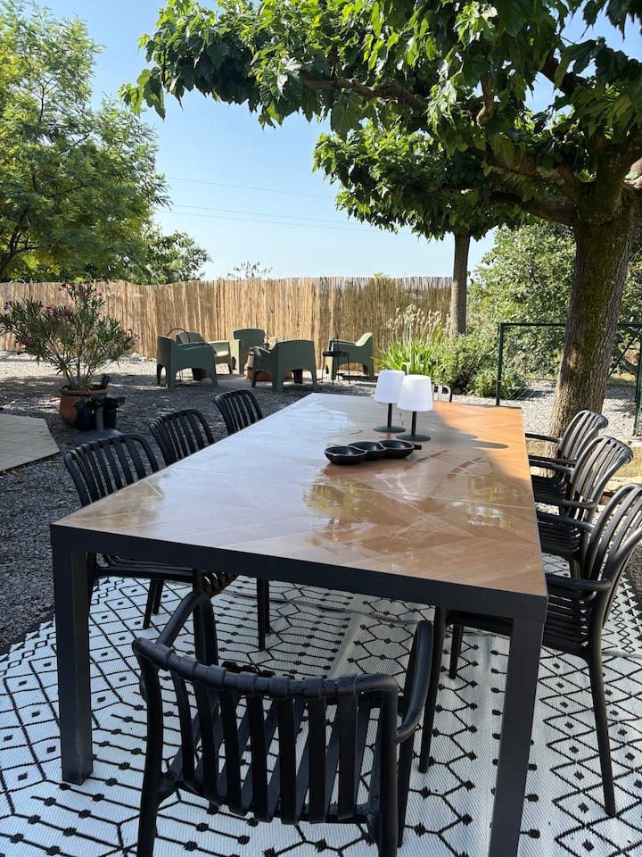 Villa Avec Piscine Privée Et Grand Jardin - Grospierres