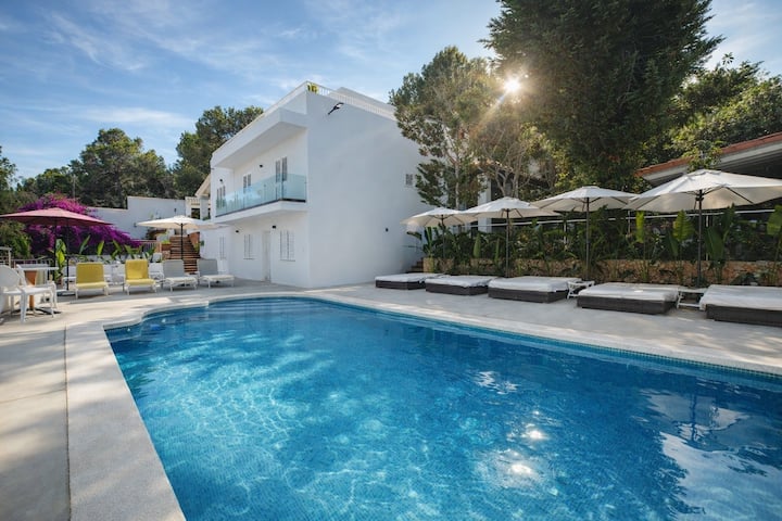 White Castle Ibiza - Ibiza