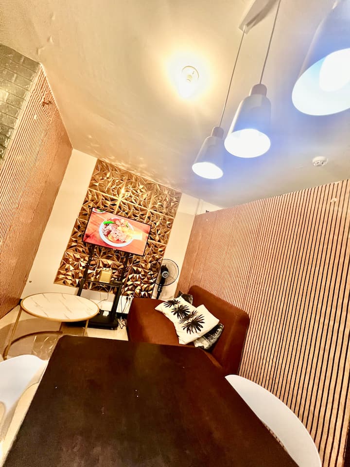 Jays Pad,netflix , Karaoke ,Pet-friendly - Imus