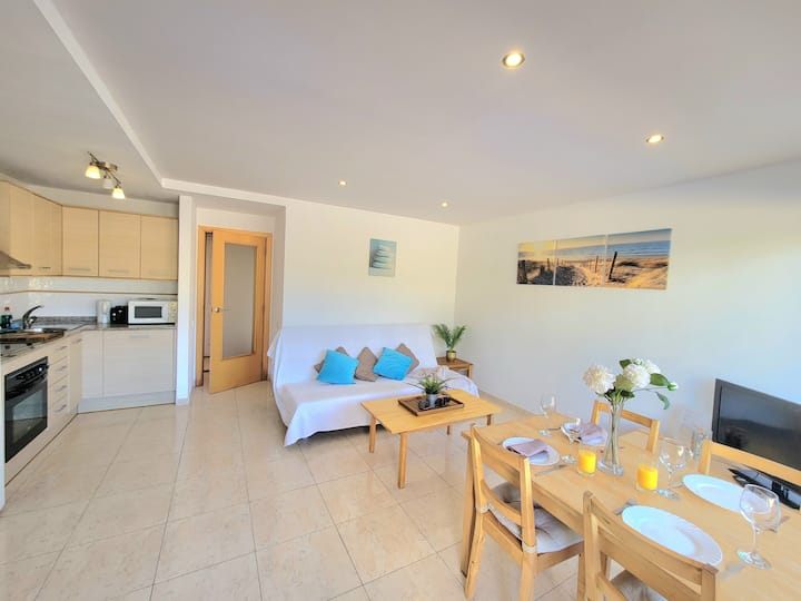 Beach 2nd Line! Spacious Apartment With Pool - L'Ampolla