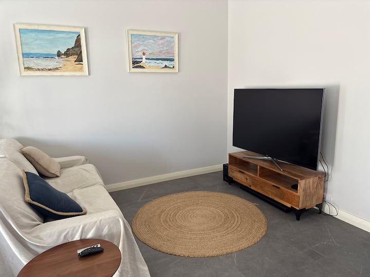 Studio Apartment - Stirling