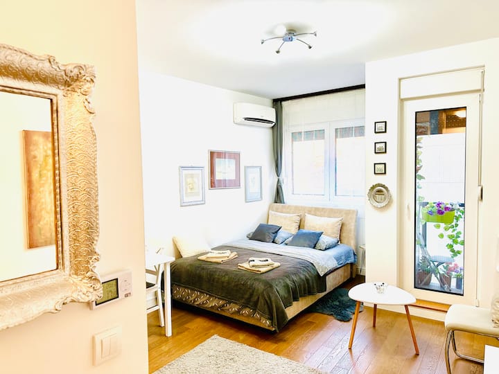 New Modern Attractive Apartment, Queen Katty - Belgrado