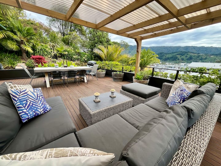 Spacious Italian Home In Picton - Sea & Bush Views - Picton