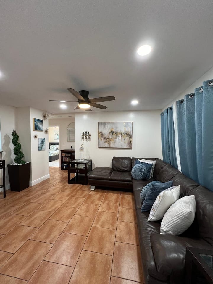 Heated Pool * Gather W/ Friends 3be/2ba Home Oasis - Hollywood, FL
