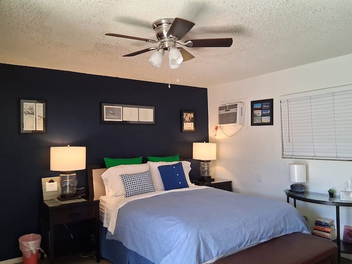 Colby Suite - Desert Hot Springs, CA