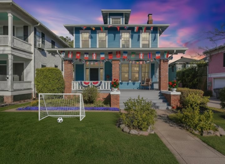 Mimi's House, Galveston's Home For The World Cup! - Galveston, TX