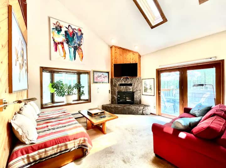 Frisco Haus - Dillon, CO