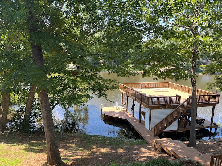 It's Better On Lake Gaston! W/friends & Family - Lake Gaston