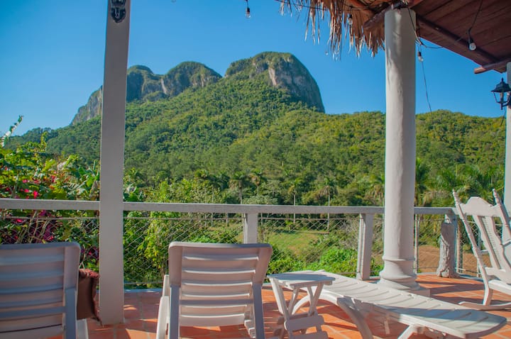 Olga E Ismel 2: Energía Solar | Montañas | Viñales - Viñales