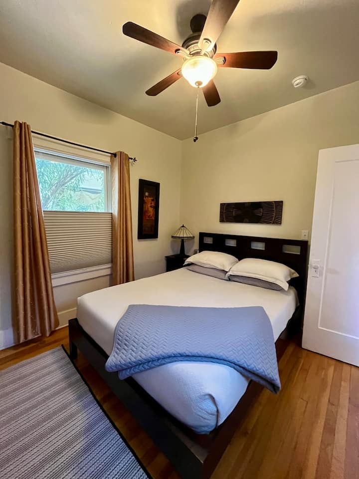 *Summer Special* East 2 Bedroom-casitas Helena - Tucson, AZ