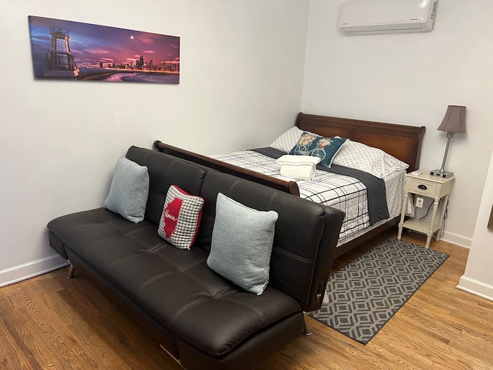 New! Loft Apartment-chicago Disinfected - Chicago, IL