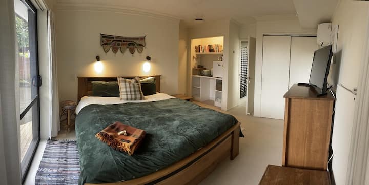 Relaxing Beachside Suite | Super King + Parking - Papamoa