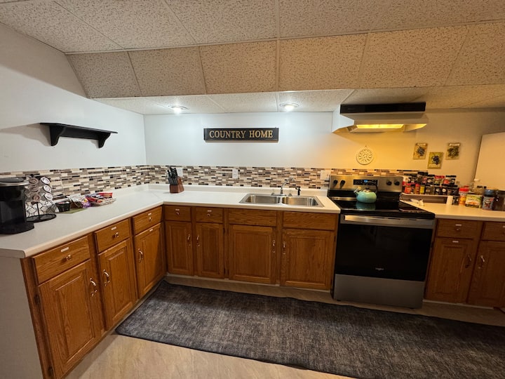 Private 2 Bdrm Apt Near Snowmobile Trails - Presque Isle, ME