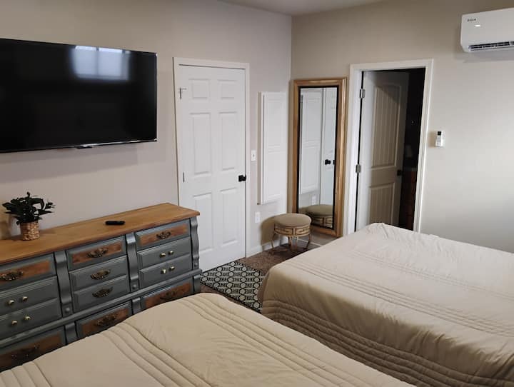 The Red Farmhouse - Middleton, ID