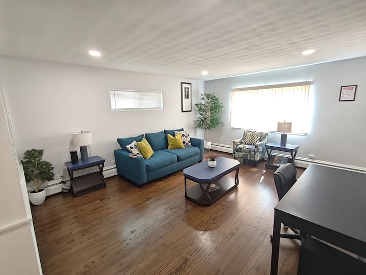 Amiable 1-bedroom 2-beds - 1 Bath - Apartment - Waukegan, IL