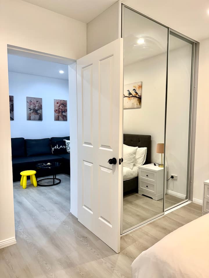 Entire Unit-2 Mins Walk To Train& Walkable To Cbd - Surry Hills