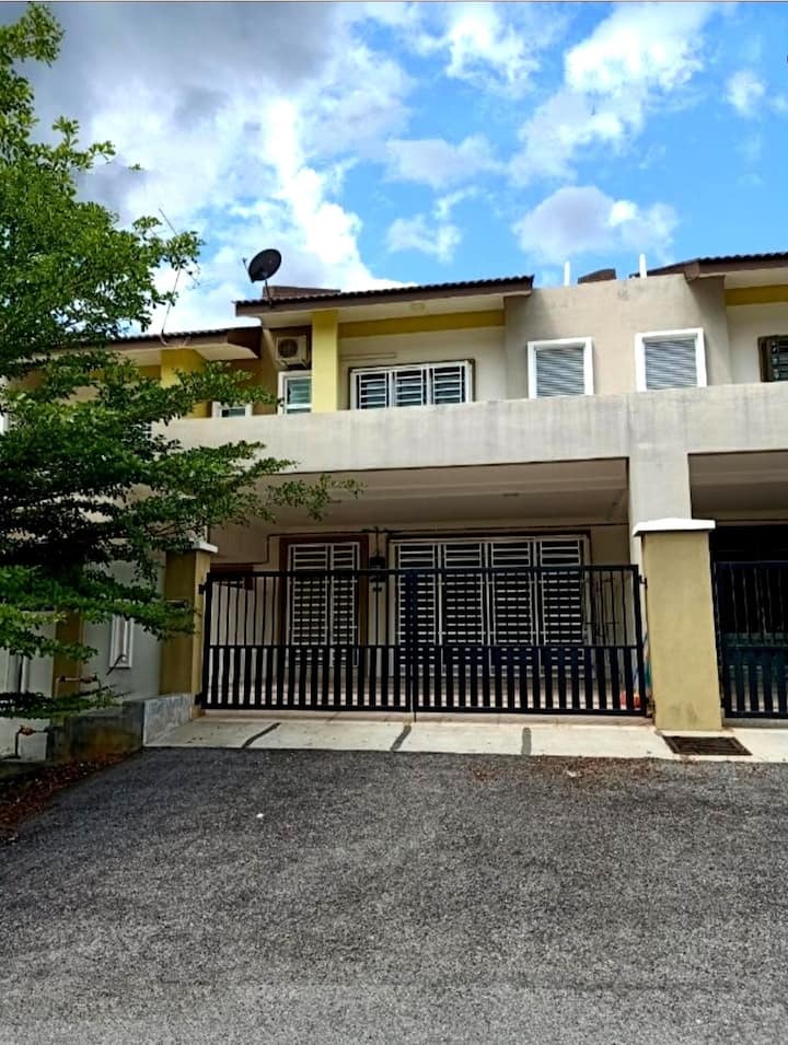 Rara Homestay Kuala Kangsar - Kuala Kangsar