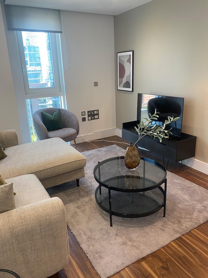 Aldgate 1 Bedroom Apartment - Central London