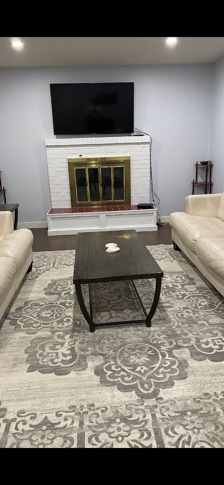 Two Bedroom Cozy  Suite - Regina