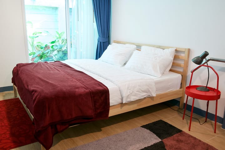 Real Single Home/7eleven /Free Bike/ 500mbps Wi-fi - Bangkok