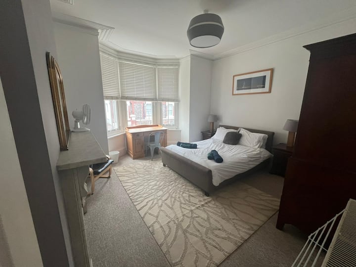 Easy Reach Of Seafront, Albert Road And All Sights - Portsmouth