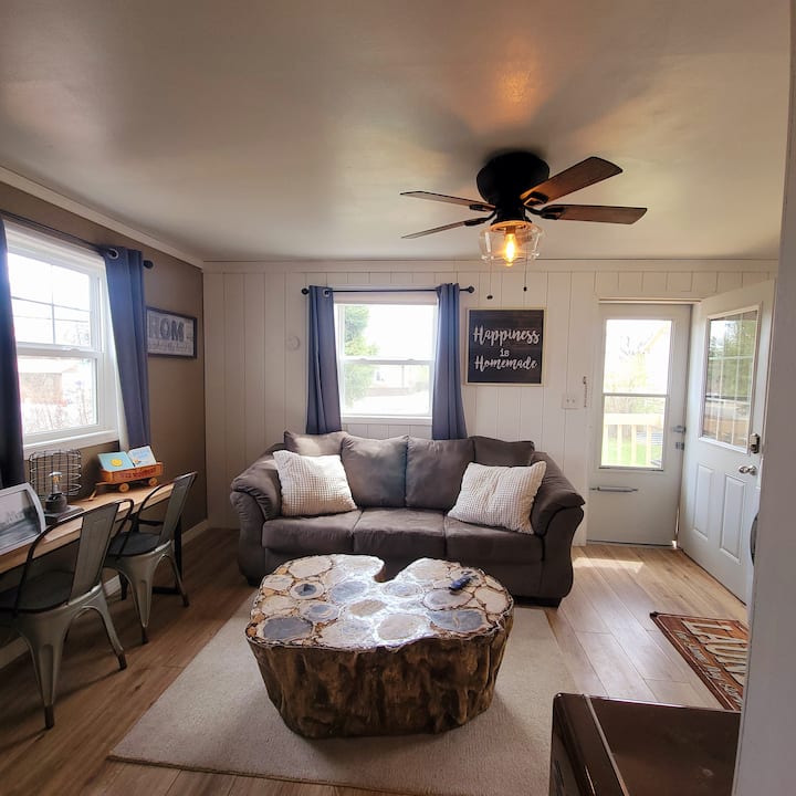 Cozy & Comfortable*one Bedroom*brand New - Black Hawk, SD