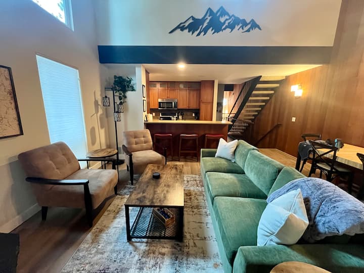 Kings Beach Mountaintownhome Retreat 3br+loft/2 Ba - North Lake Tahoe, CA