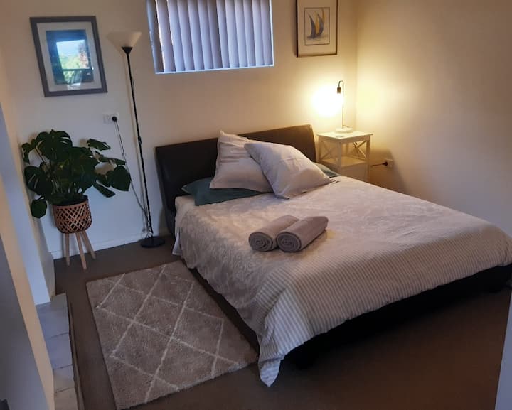 Lindisfarne Village Retreat - Hobart