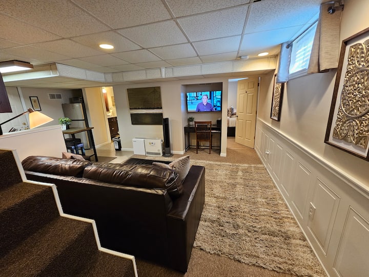 Comfortable! One Bedroom A/c Apartment Queen Bed - Troy, NY
