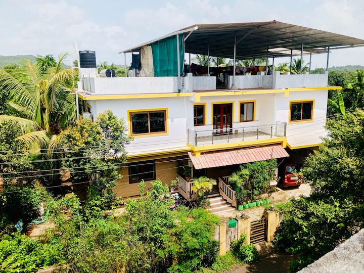 Garden-view Ac Room In A Villa - Goa