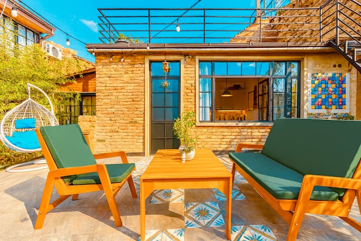 “The Willage” • Central Courtyard House - Georgia