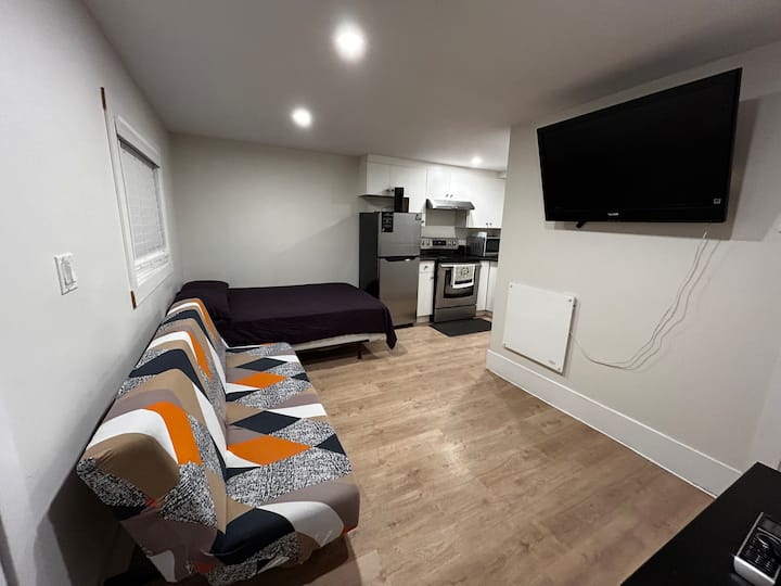 Private Studio  Bear Creek Park  Sleeps 2 - Surrey