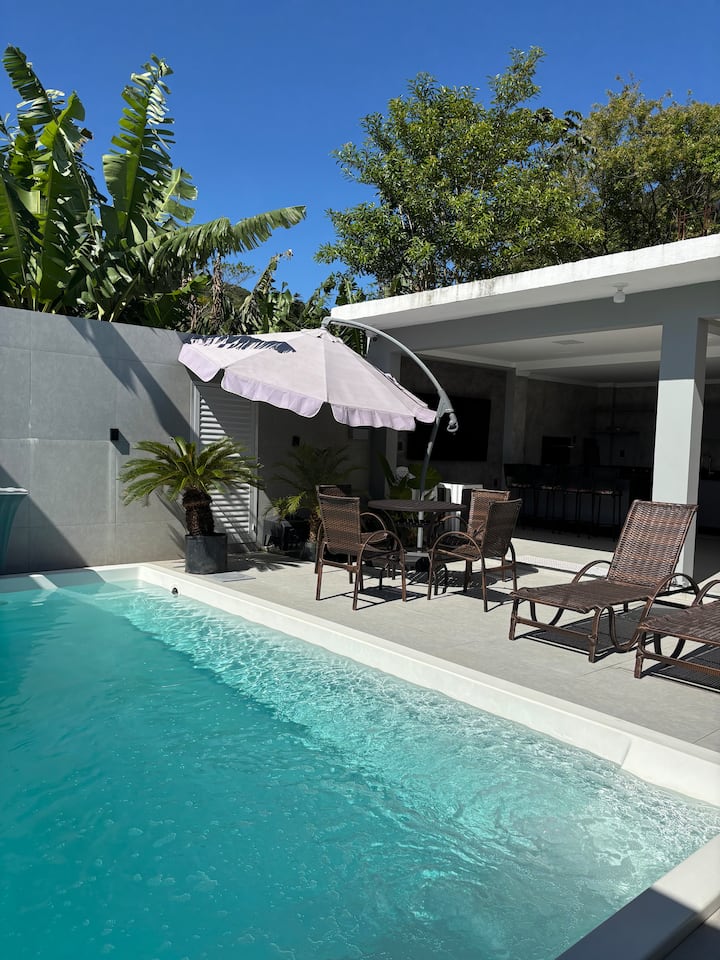 Casa Com Piscina Em Balneário Camboriú - Balneário Camboriú