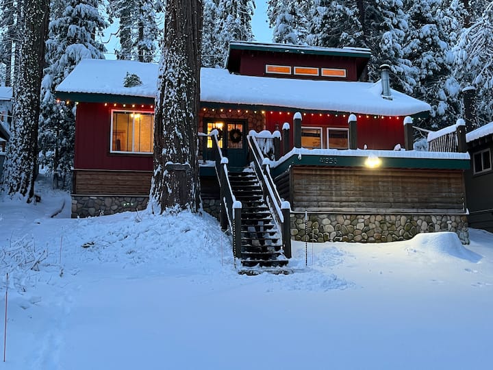 Heidi’s~cozy Winter Retreat~walkto Town~spatub - Shaver Lake, CA