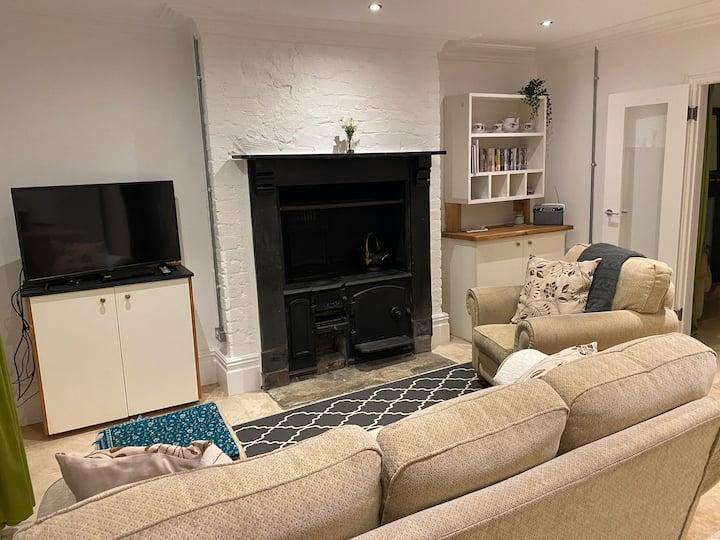 Beautiful Victorian 2bd Flat With Garden - Newport