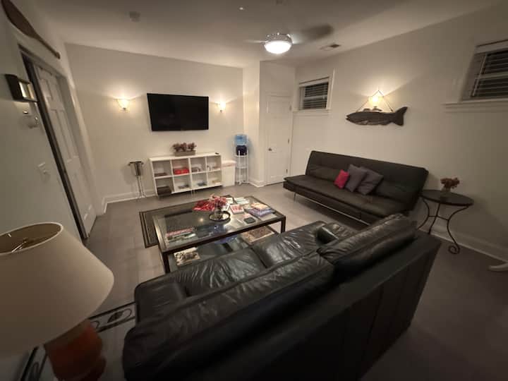 The Boat Suite, Below Deck - Montauk, NY