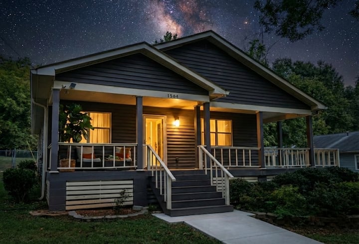 Modern 4br Cottage: King Bed, Pets, Near Downtown - Atlanta, GA