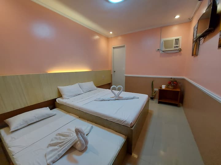 Oslob New Village -Deluxe Triple-perfect For 3 Pax - Oslob