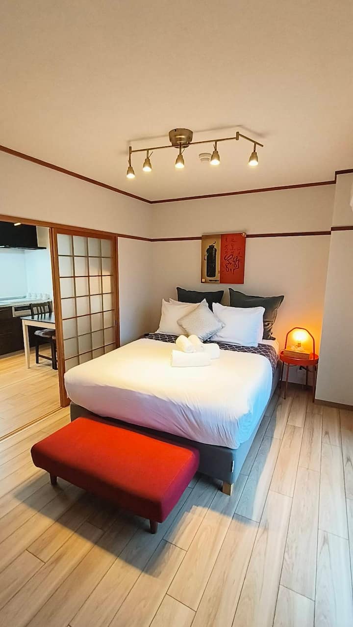 Cc1京都四條河原町近高島屋有电梯有陽台錦市場新京極祗園鴨川步行可［京都藝術房-雙人床]新浴廁廚房 - Kioto