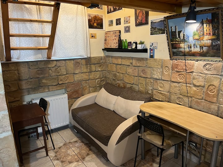 Rustic Apartment Near Kalvin Square With A/c - Budapest