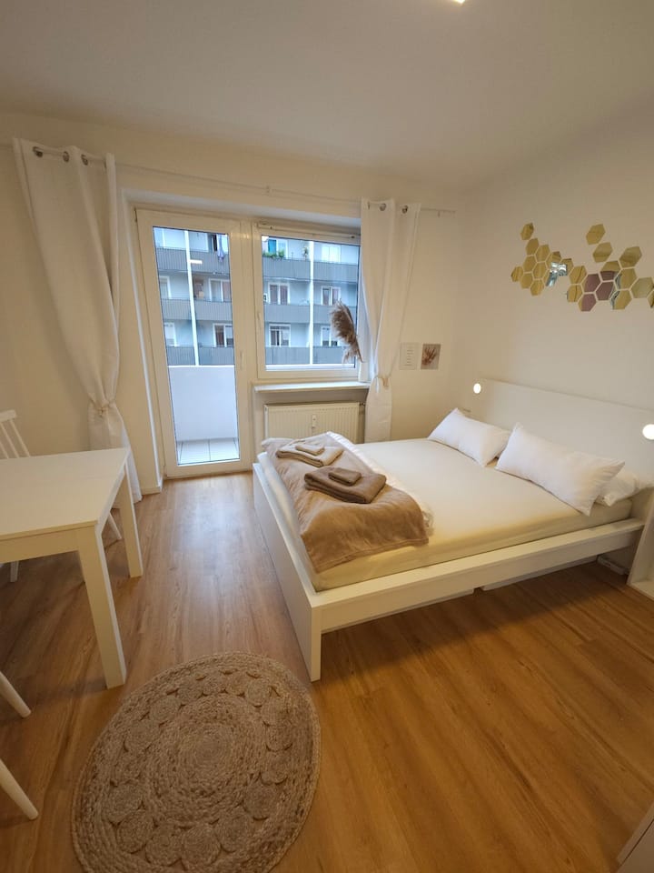 Cozy Home With Balcony Near Isar - Múnich
