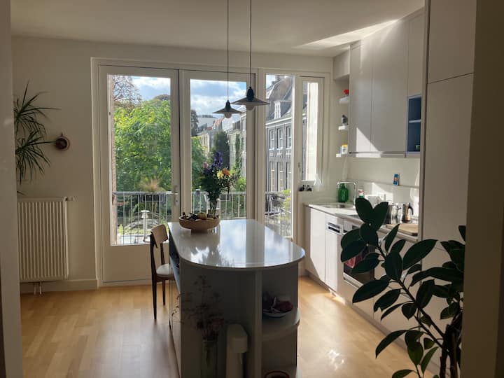 Bright Appartment In The 9 Streets, W/balcony - Amsterdam