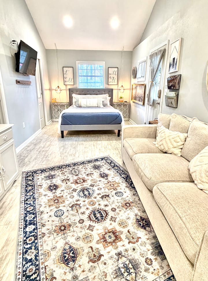 Cozy Studio Apartment In Center Of Conway - Conway, AR