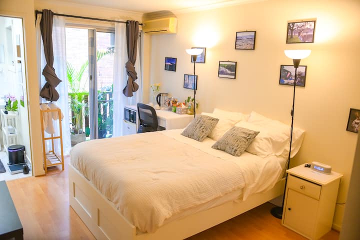 Cozy Studio Apartment In Great Location - Richmond