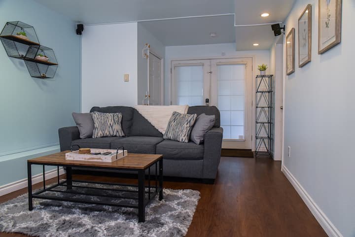 Cozy Historic Home Near Airport, Seattle & Tacoma - Kent, WA