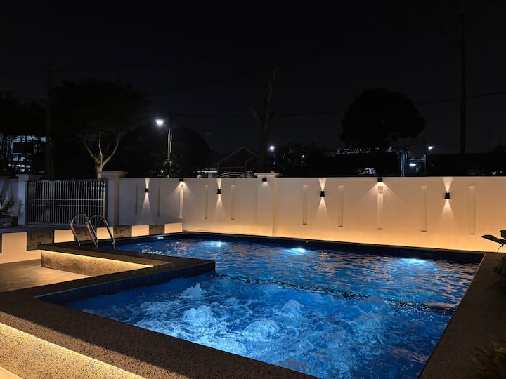 The 70svilla16pax Karaokepooljbtown Ksl 5 Min - Johor Bahru