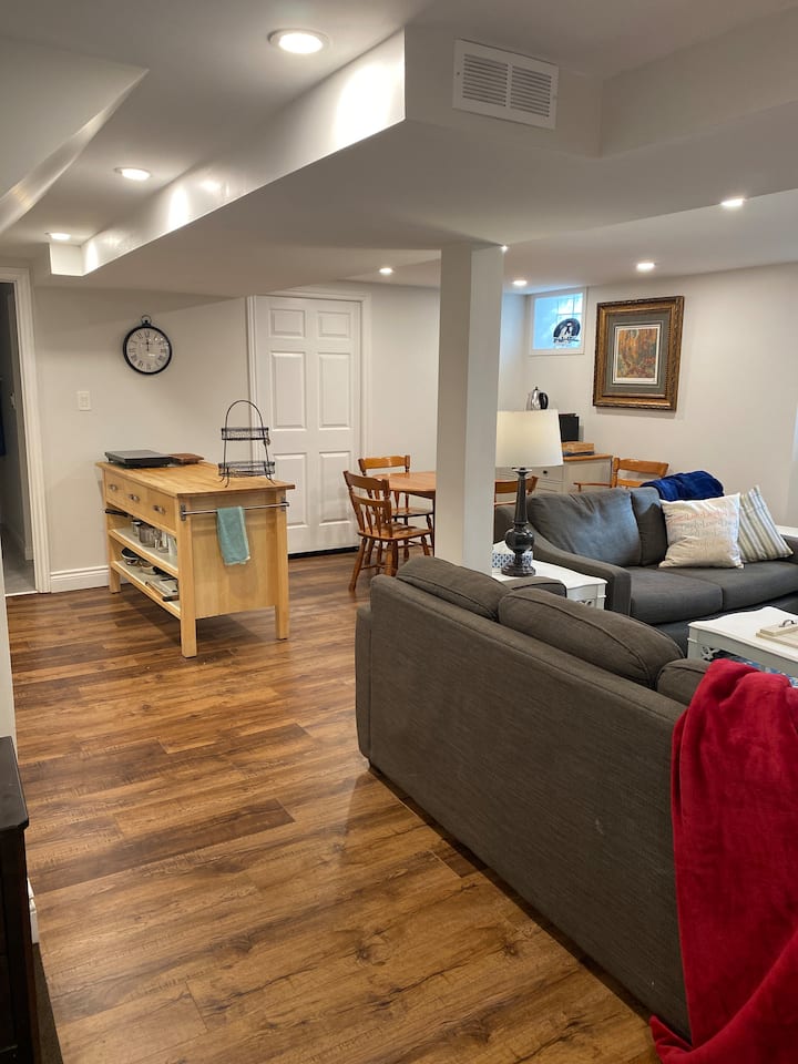 2 Bedroom Guest Suite King And Queen Beds - Niagara-on-the-Lake