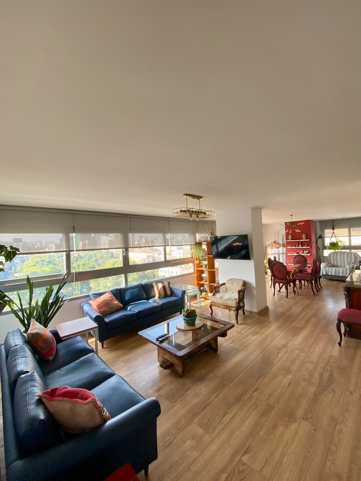 Best Location! Parque Kennedy View Miraflores - Perú