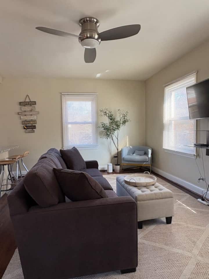 Rare Affordable Dc Renovated Sleep 18  Tri-condos - Washington, DC